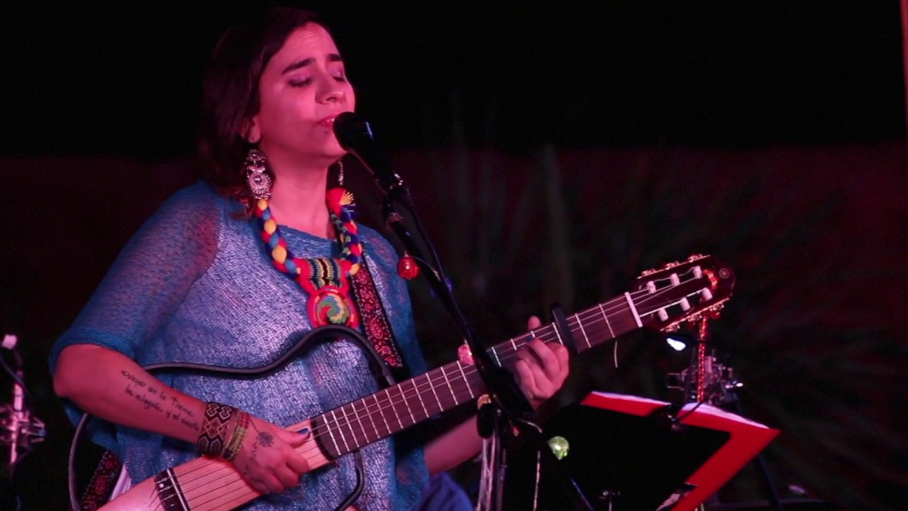 Marta Gómez - Ritualitos - Directo en Cádiz - YouTube