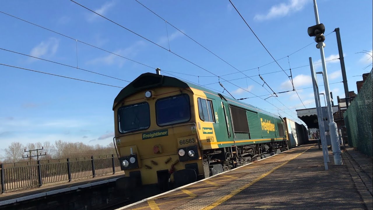 Morning trains at manningtree/ 200 subscribers special - YouTube