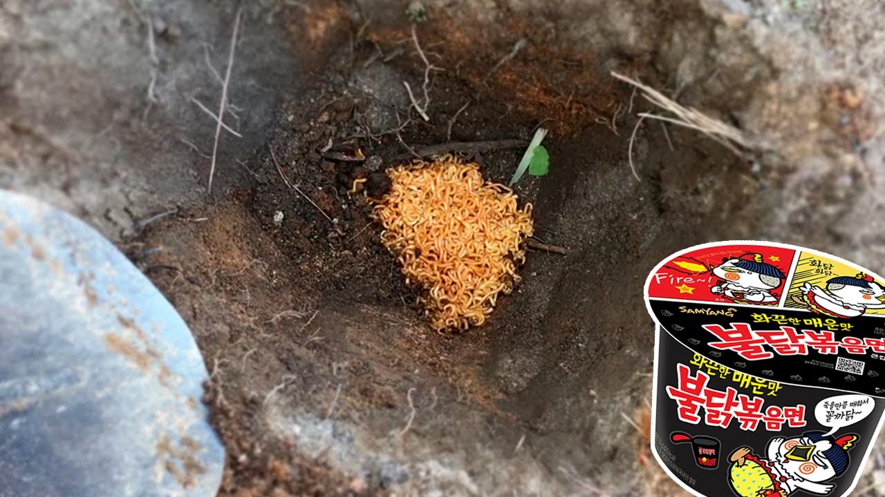 불닭볶음면을 땅에 묻었다 - Buried Spicy noodle [eng sub] - YouTube