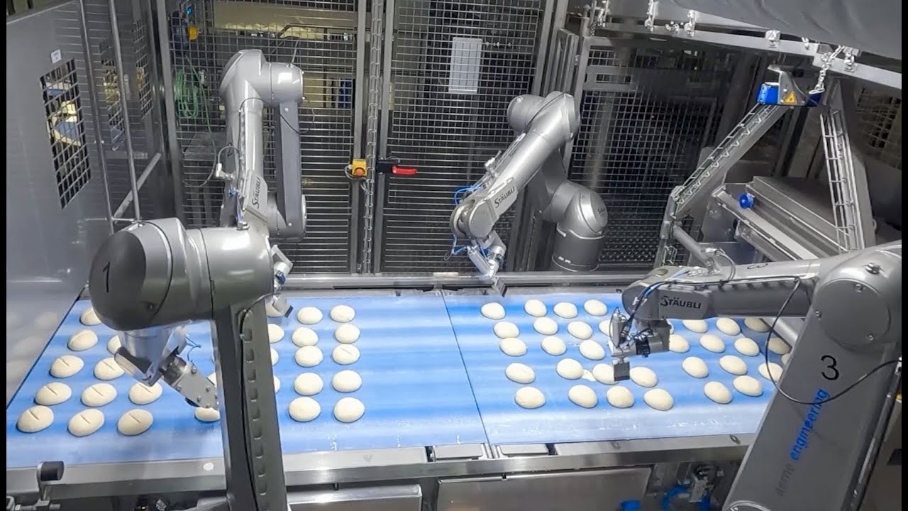 Robotic bread scoring in the first Swiss bakery (Coop Group) - YouTube