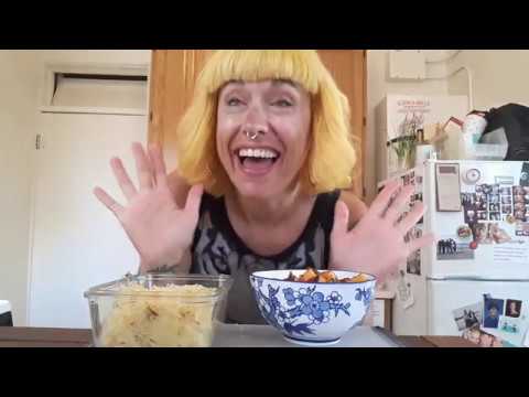 It's the Cooking with Beth Show, with SQUASH! - YouTube