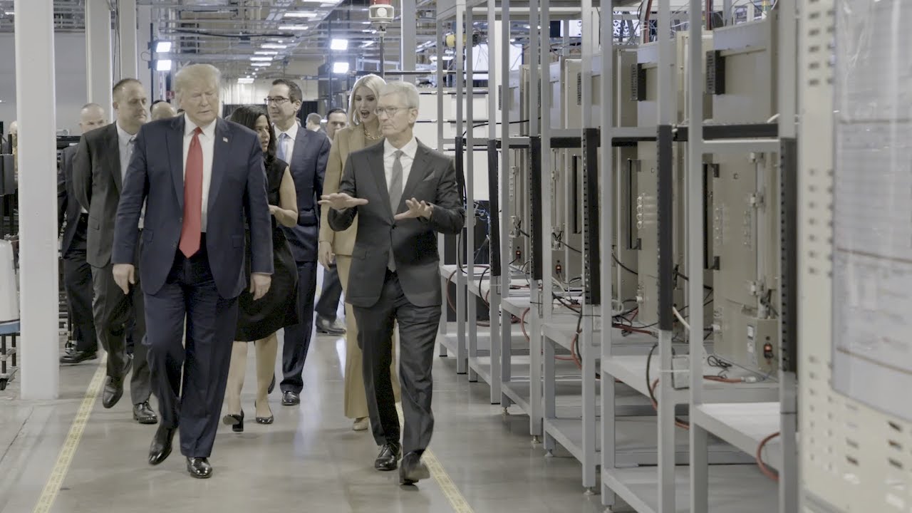 President Trump and Tim Cook Tour an Apple Facility in Austin, Texas ...