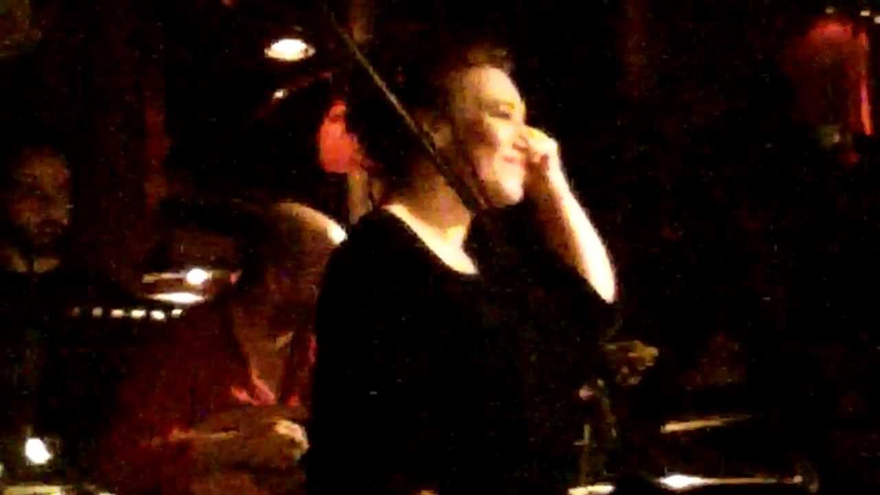ΠΕΝΤΕ ΕΛΛΗΝΕΣ ΣΤΟΝ ΑΔΗ - Ελένη Βιτάλη - YouTube