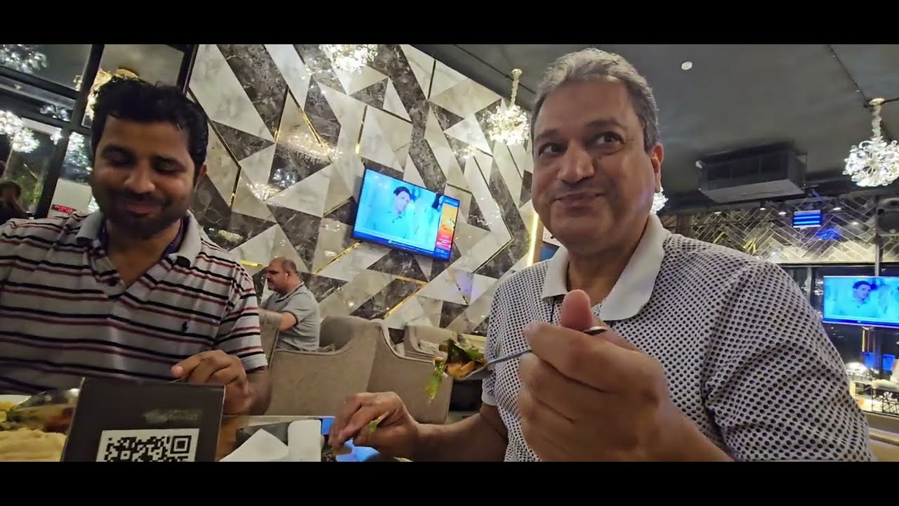 Patio Cafe Buffet Bahrain 🇧🇭 | Best Buffet Dinner 🍽 😋| Bahrain Street ...