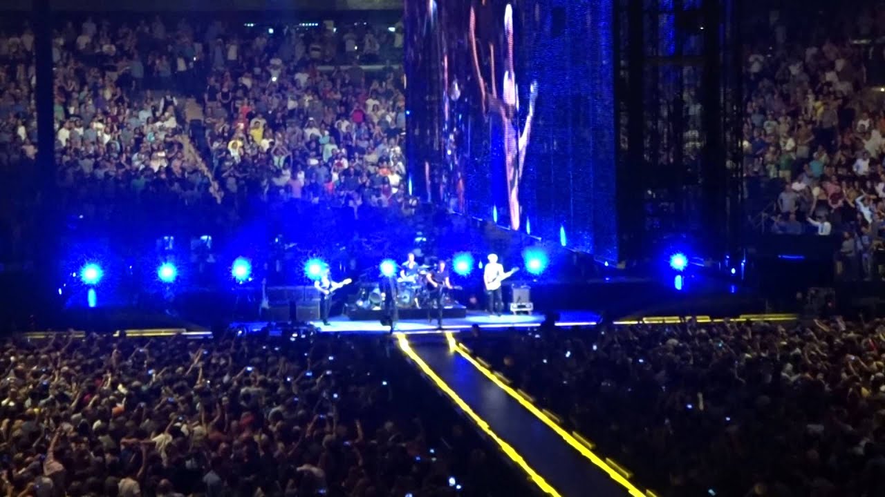 U2 with Bruce Springsteen - MSG NYC 7/31/15 - Still Haven't Found What ...