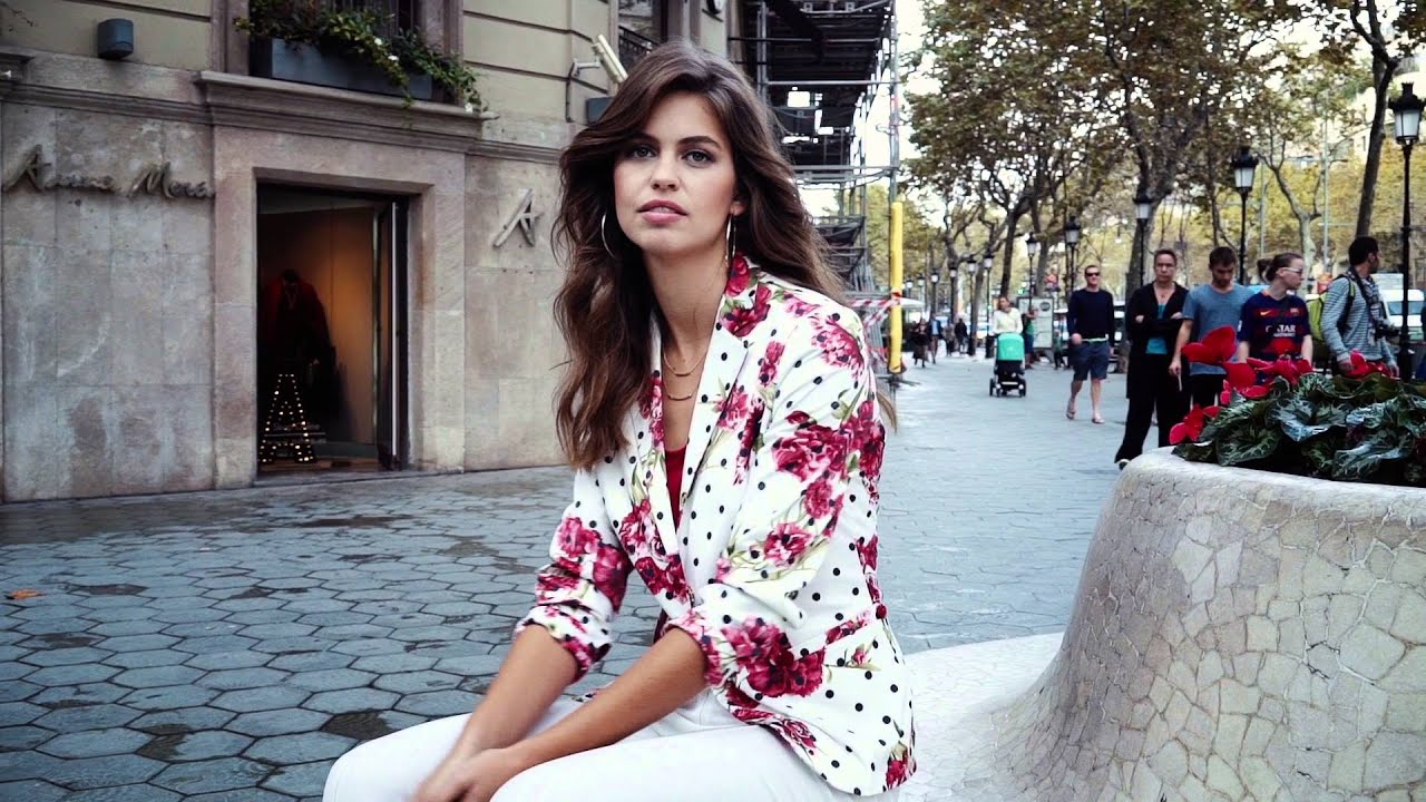 Anna Mora Primavera Verano 2016 - YouTube