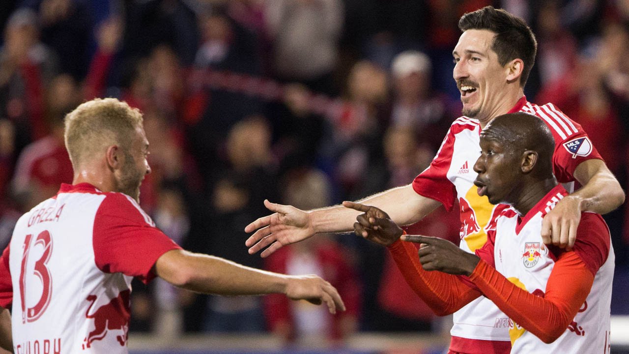 Set Piece Magic: Red Bulls Score on Tricky Play, AGAIN! - YouTube