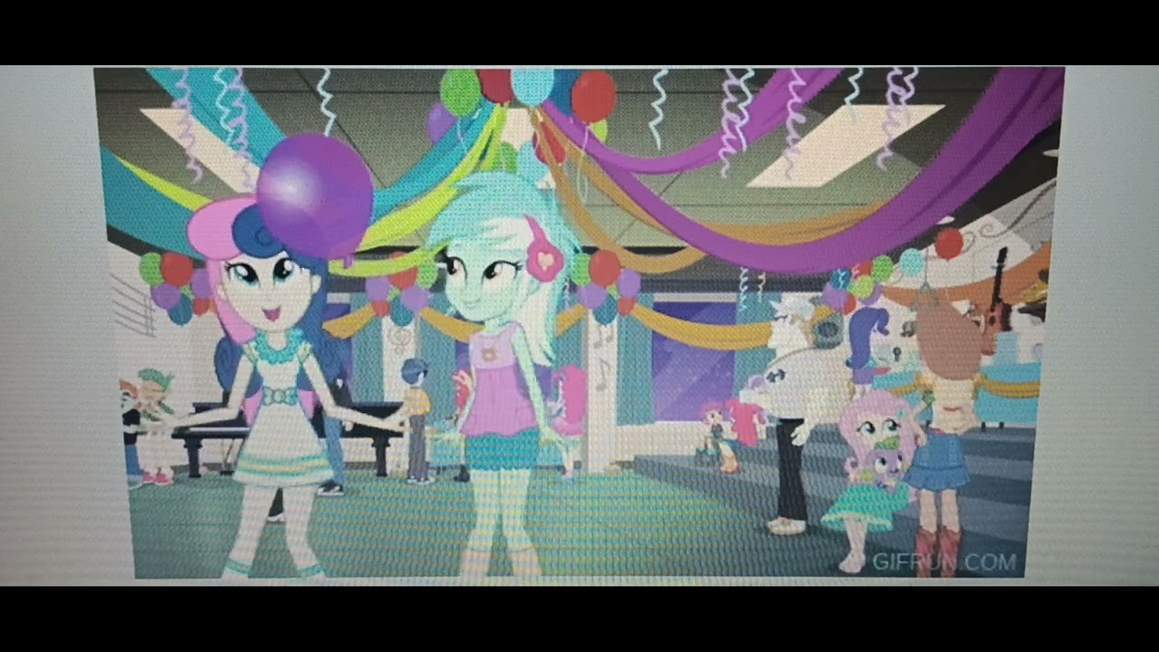 Lyra Heartstrings Rubs A Balloon on Sweetie Drops Hair While I Play ...