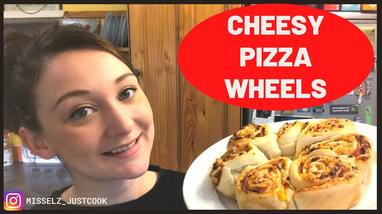 Cheesy Pizza Wheels - TEAR & SHARE - Easy To Make - YouTube