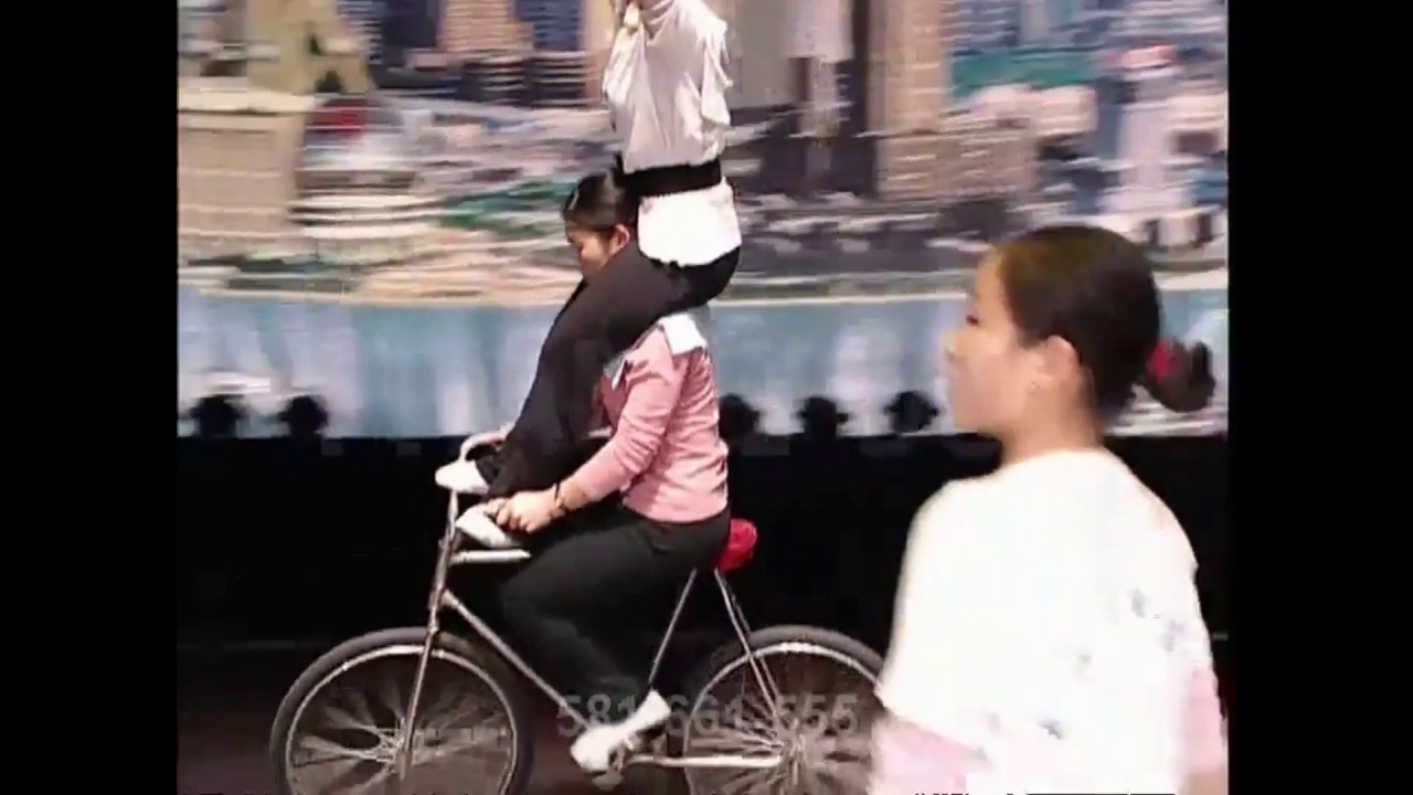 Acrobatic Bicycle Women 23 - YouTube