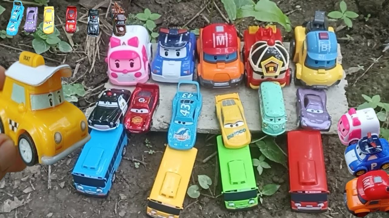 mengumpulkan mainan robot car poli, ember, roy, helly, Mark, baky, dan ...