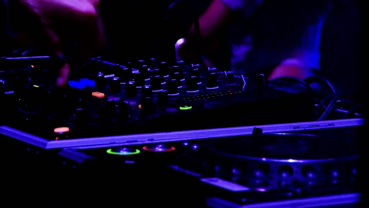 UCD UNITY RAVE - YouTube