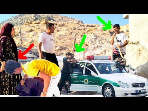 Davoud and Marzieh's surprise at seeing Mr. Salar