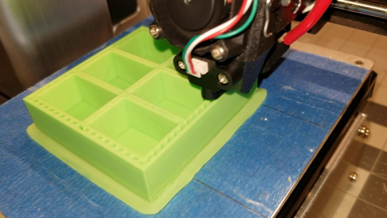 Monoprice Select Mini 3D Pro in Action - YouTube