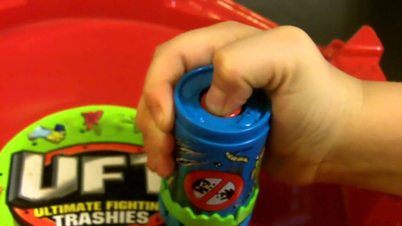 UFT Ultimate Fighting Trashies Battle Arena Unboxing and Review - Part ...