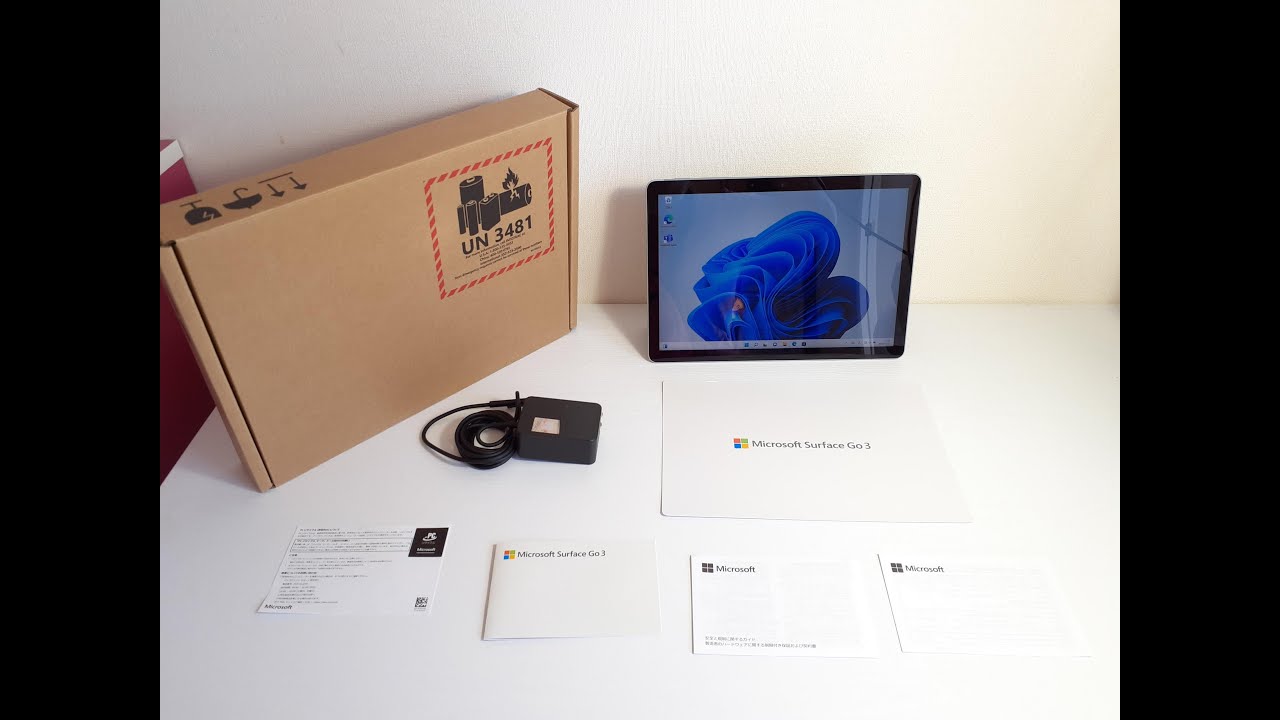 Microsoft：8VD-00014 「マイクロソフト Office無し 法人向け Surface Corプラチナ/ Windows 11 ...