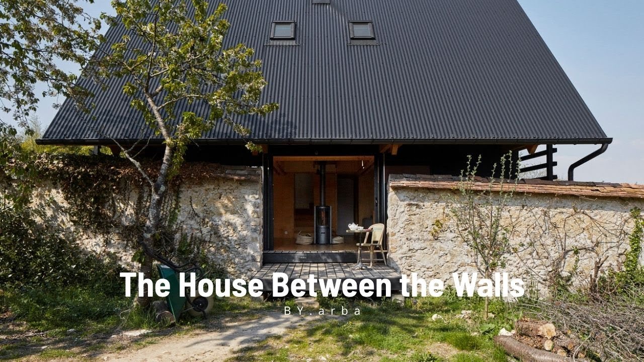 The House Between the Walls: When Limitations Become a Source of ...