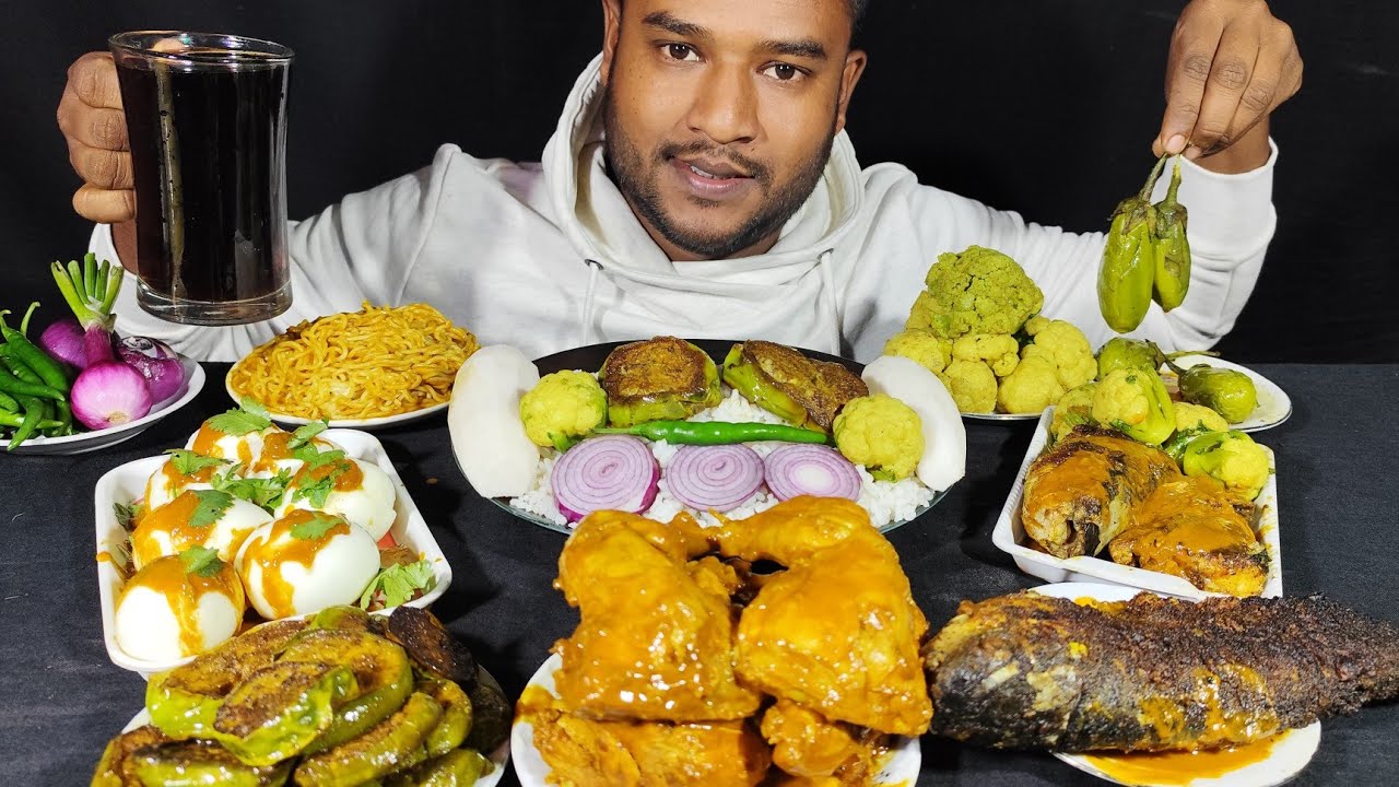 Chicken curry, egg curry, full fish fry and rice eating show, Indian ...