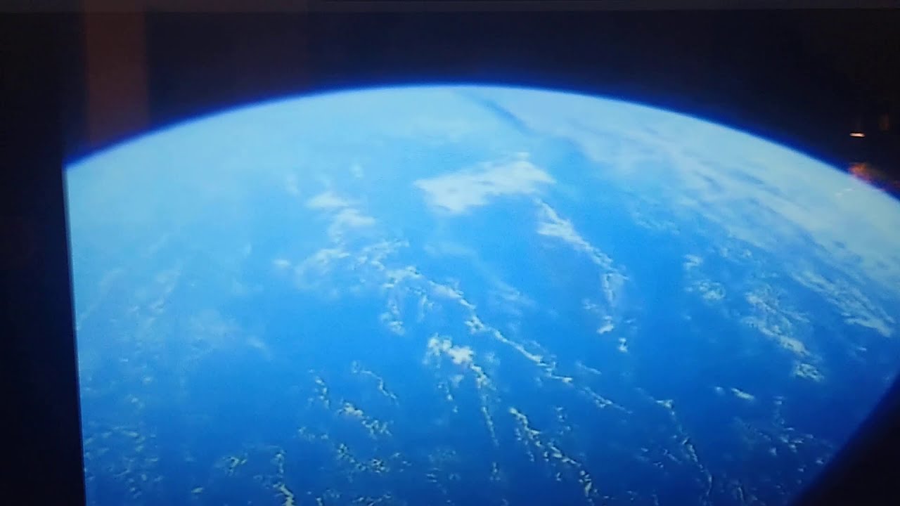 ISS LIVE feed of Earth - YouTube
