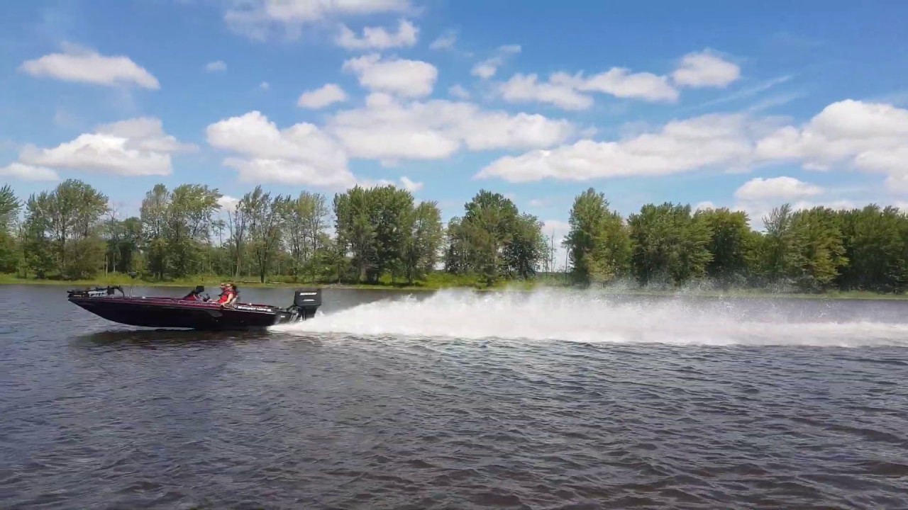 Ranger boats 188VX 175hp Optimax drive by - YouTube