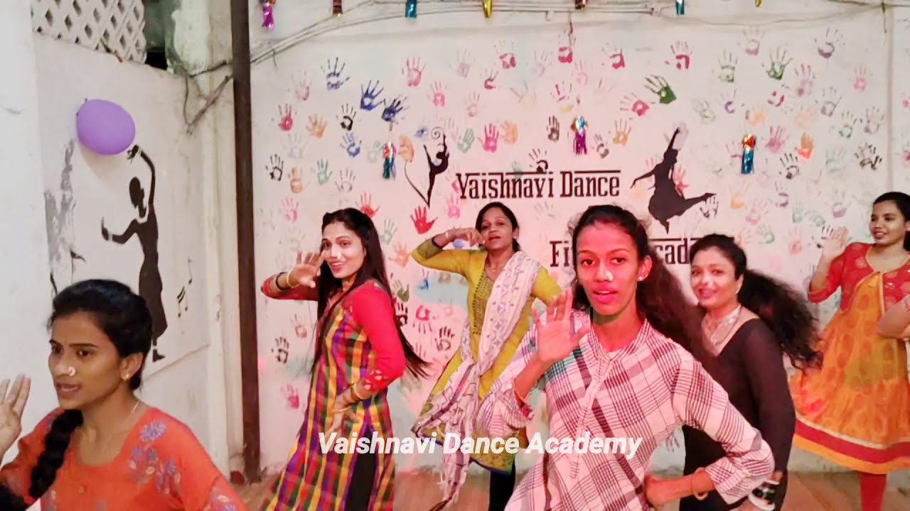 Aika Dajiba | Vaishnavi Dance Academy | Vishal Kamble choreography ...