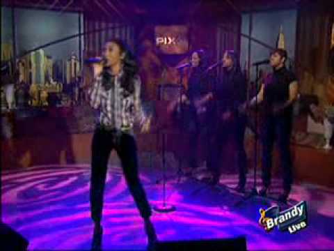 Brandy Sings "Right Here (Departed)" - YouTube