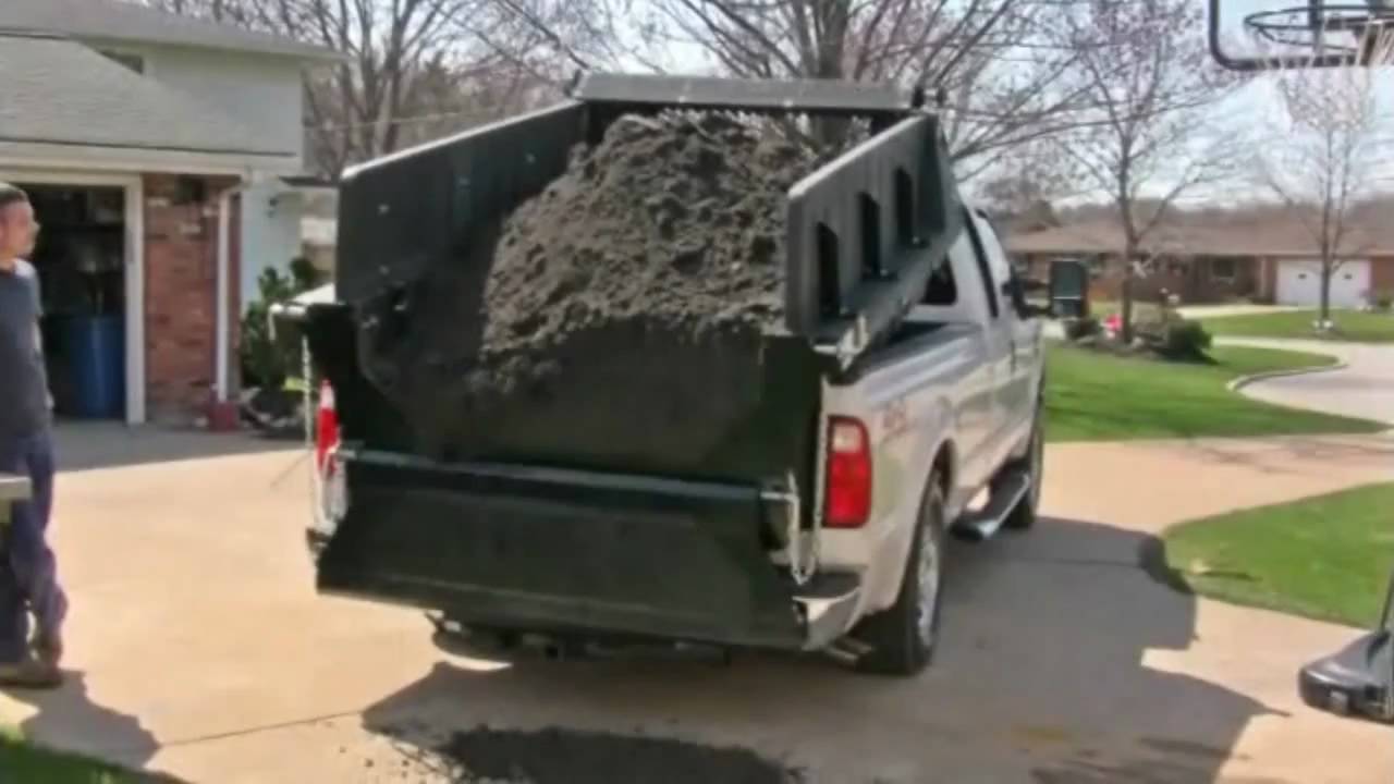 Buyers Dumper Dogg Dumping - YouTube