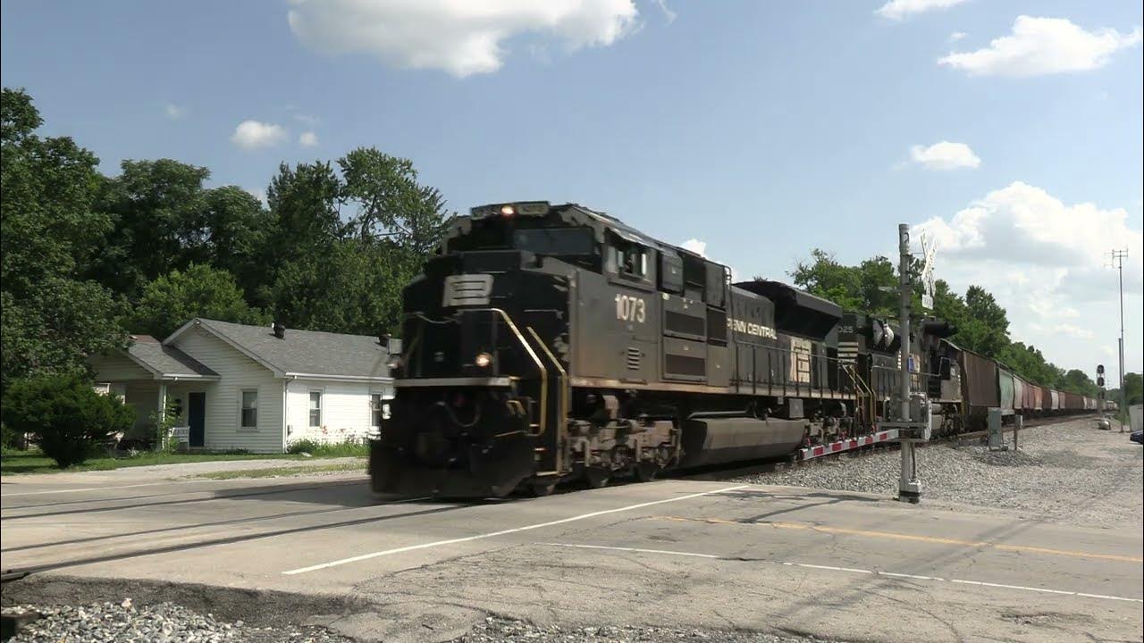 NORFOLK SOUTHERN Penn Central EMD SD70ACE #1073 Heritage Unit Northbound - YouTube