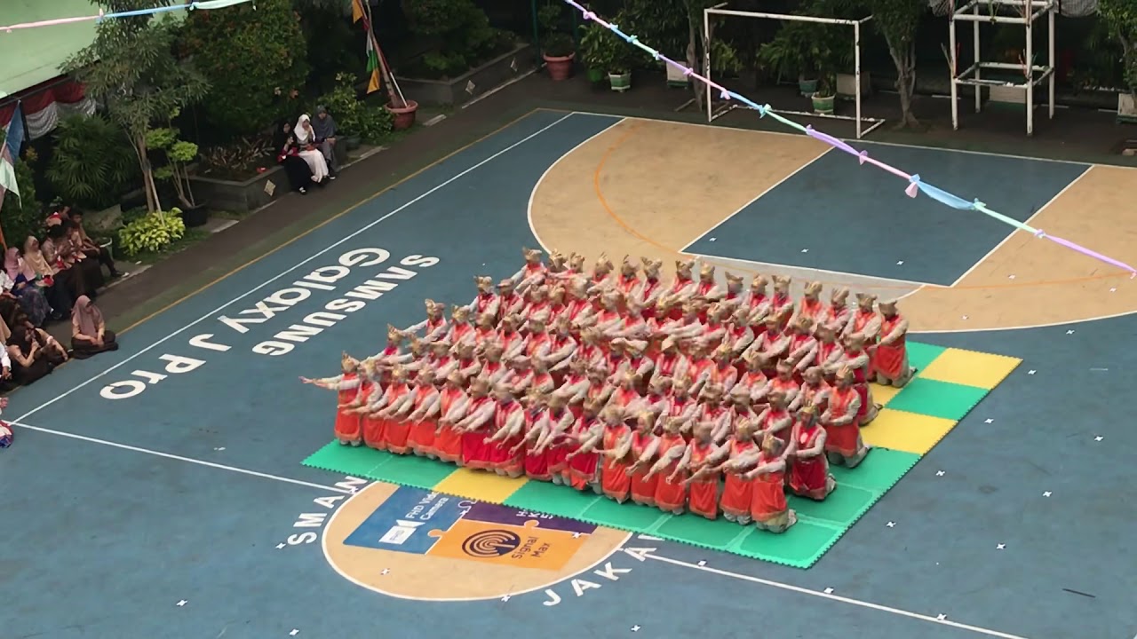 TARI RATOH JAROE (OPENING CEREMONY ASIAN GAMES) HUT SMAN 68 JAKARTA ...