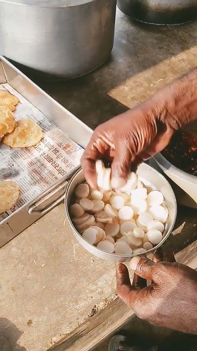A special Puri sabji Rameshwar Maurya baskhari food - YouTube