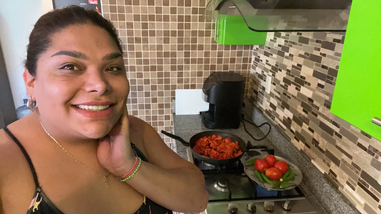 Cocinando y platicando con Salma - YouTube