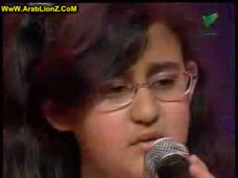 فتاة تركية تبكي العالم.3gp