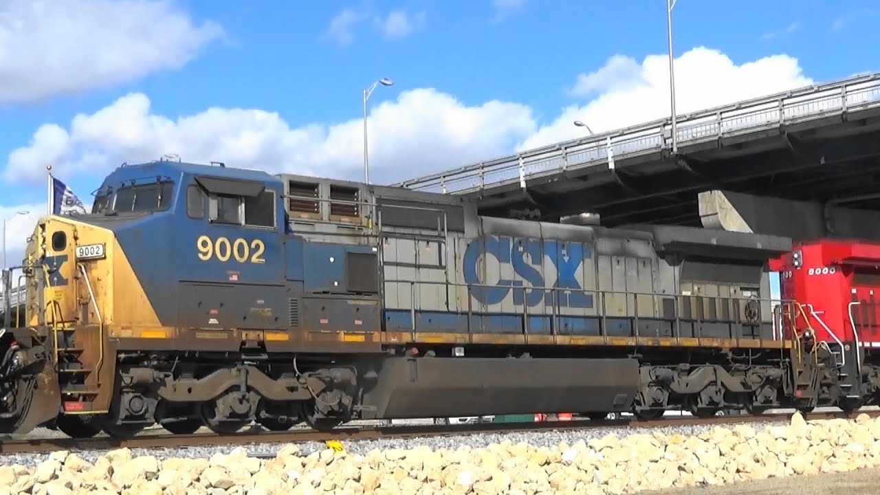 CP 8000 w/ CSX Power Leads Freight, Davenport, IA, 3/3/20 - YouTube