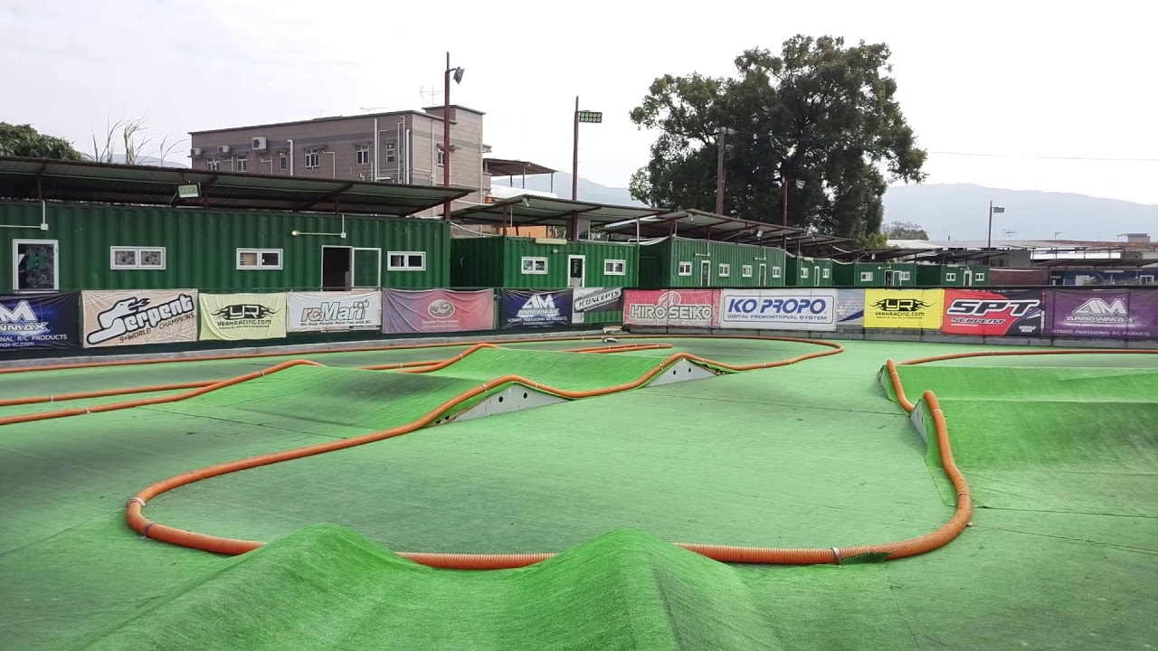 DB01 body@twin special - YouTube