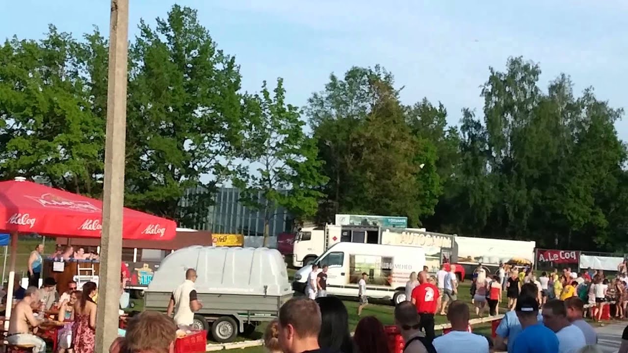 World's longest sandwich - Guinness Record - YouTube