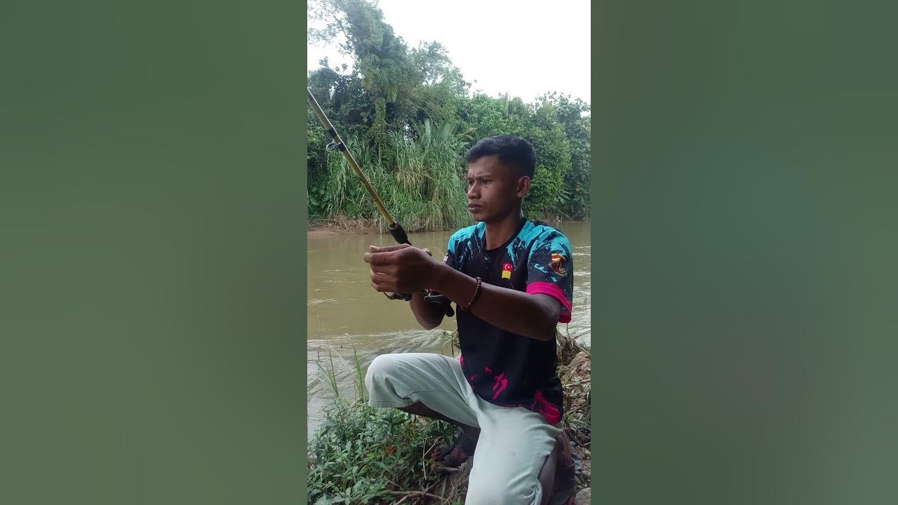 Saya kira di bawa ikan ternyata sangkut kayu #fishing #angler - YouTube