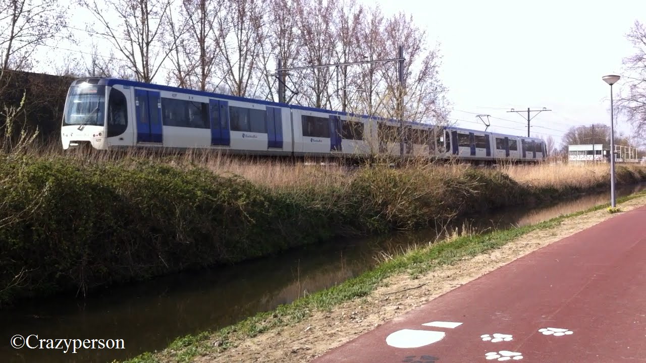 RET Metro RSG3 nabij Meijersplein Rotterdam richting Den Haag Centraal ...