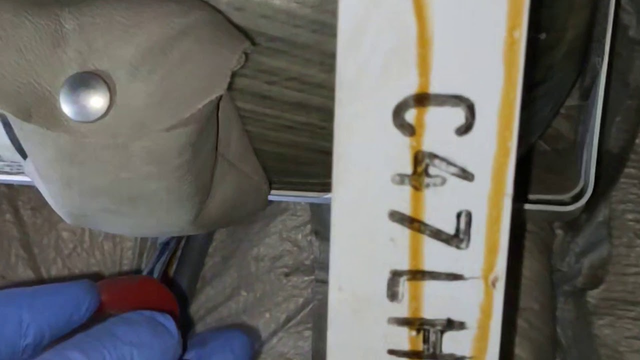 Airbus A320 Offwing escape slide reservior bottle assembly removal.Part ...