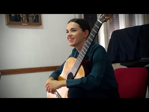 Aleksandra Avramovic plays Julia Florida by Agustín Barrios Mangoré ...