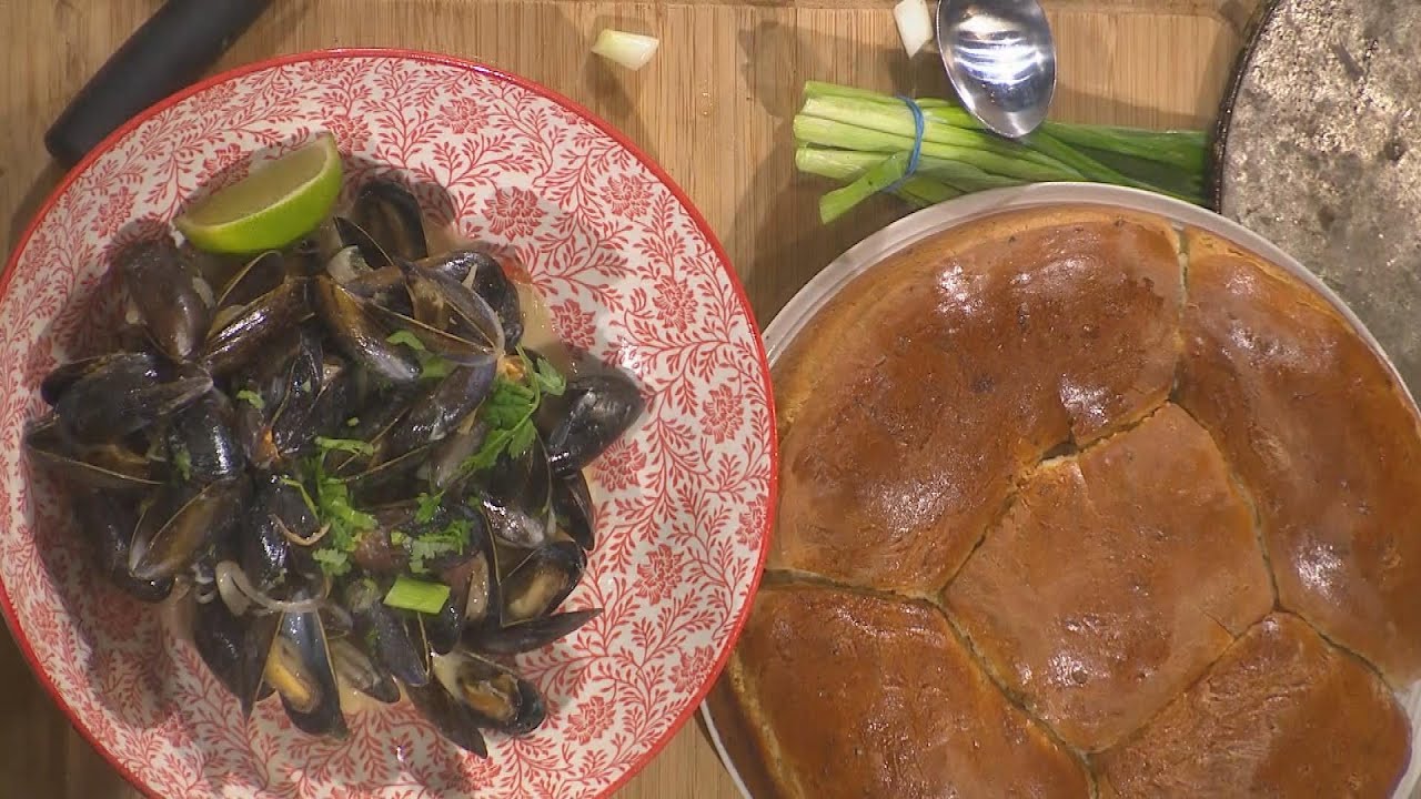 Steamed Mussels in Coconut Chilli Broth | Sham Hanifa - YouTube