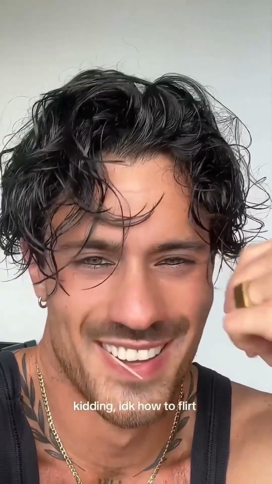 Do you know how to flirt? 💐 #flirt #date #dating #handsome #funny - YouTube