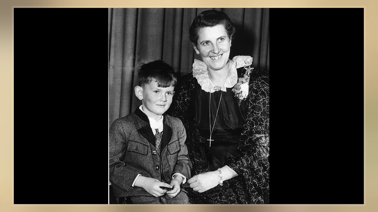 Georg Von Trapp - YouTube