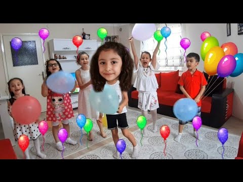arkadaşlarımla balon patlatma yarışı yapıyoruz ! سباق مطلق النار فقاعة