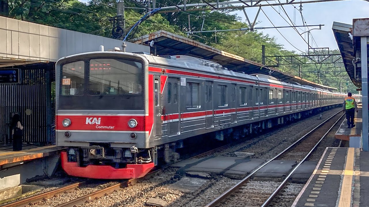 Kompilasi KRL Commuter Line di Stasiun Universitas Indonesia! JR 205 ...