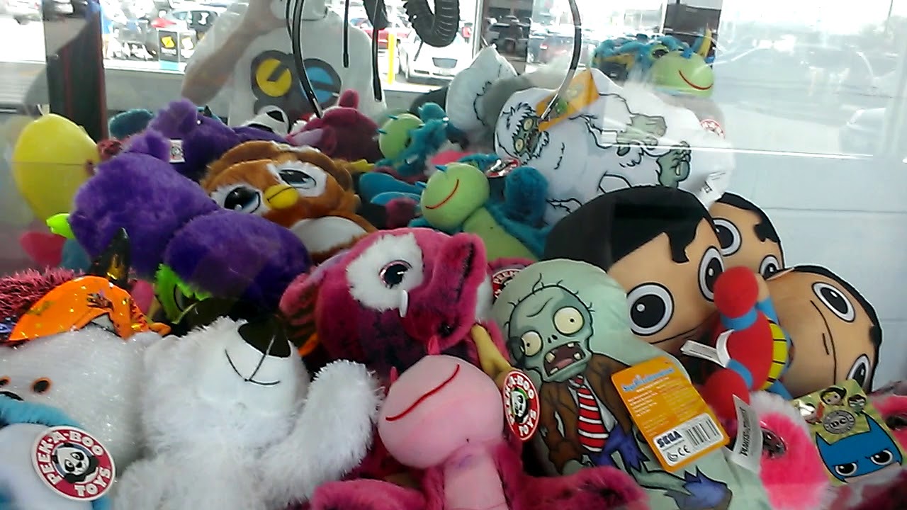 PINNACLE CLAW MACHINE@WALMART THE KNOCK OFF WIN - YouTube