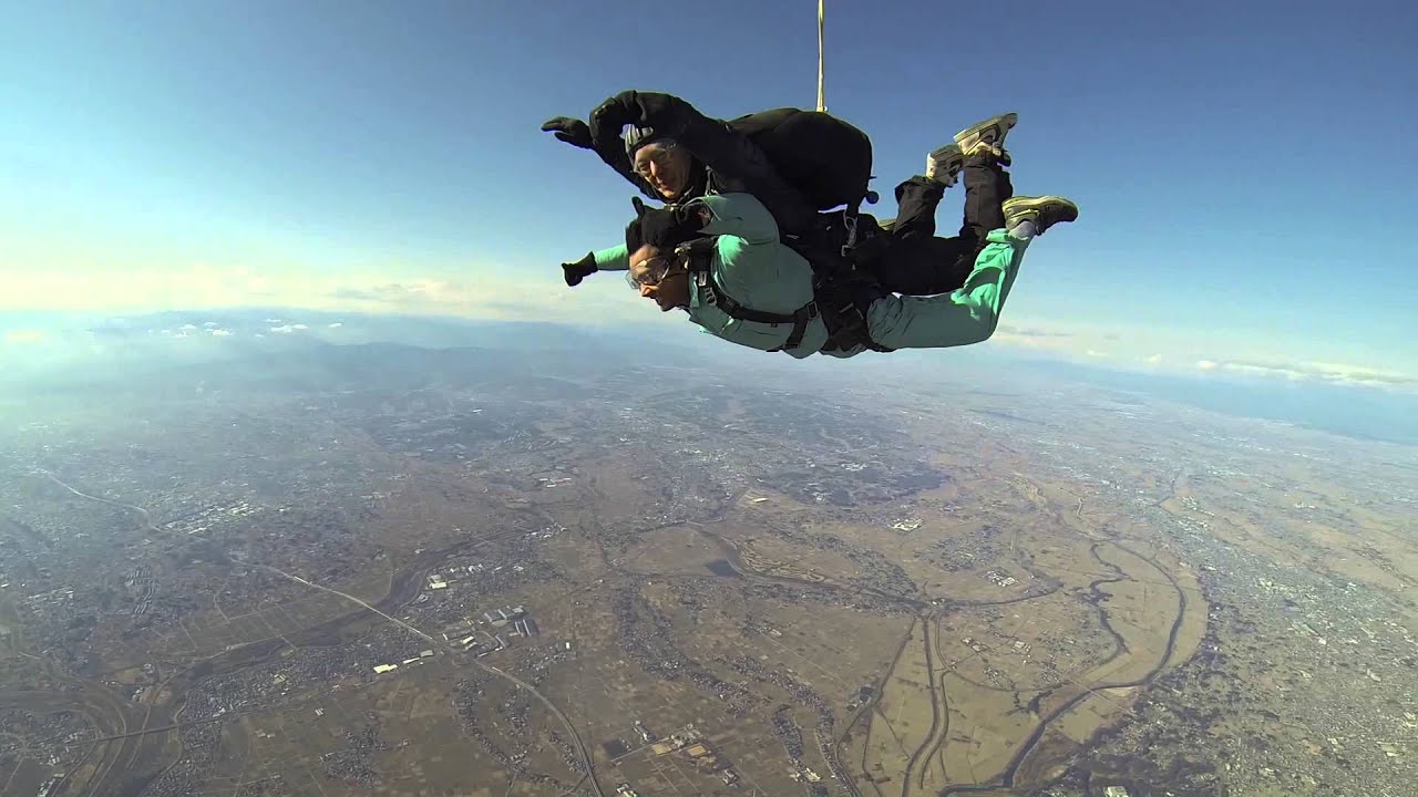 Skydiving @ Tokyo skydiving club, Saitama - YouTube
