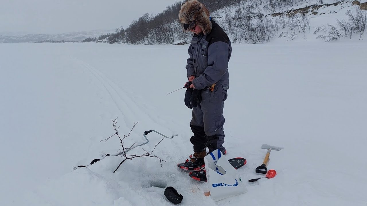 FISHING ON THE ICE// HUNTING FRESH FISH IS MORE FUN AND EXCITING. - YouTube