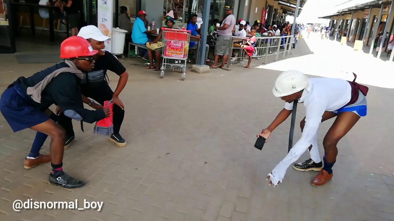 The best camera man of the century 😂📸 - YouTube