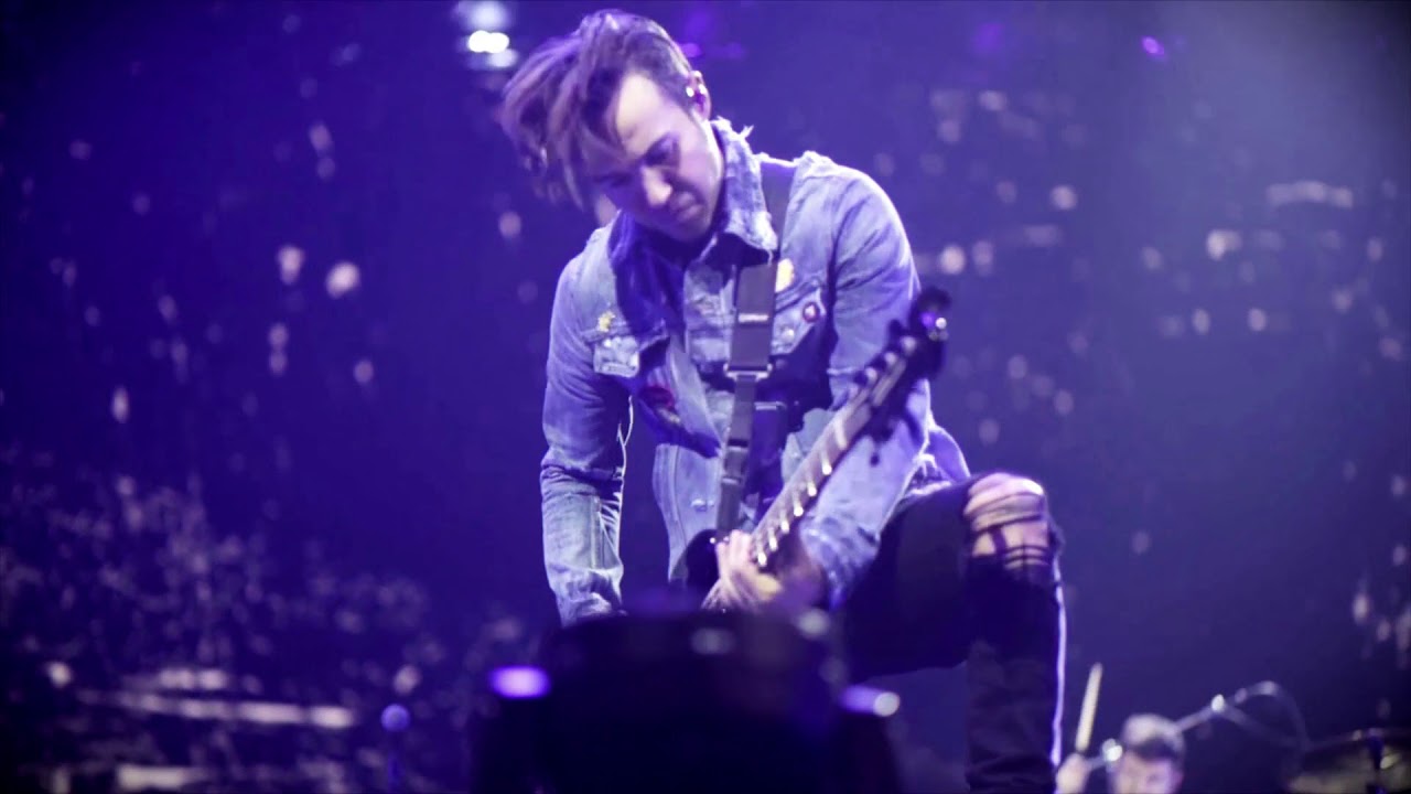 Fall Out Boy with Machine Gun Kelly - YouTube