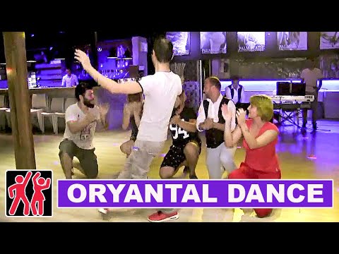 Düğün oyunu / Bir çok plastik adam ORYANTAL havaları oynuyor / Alanya düğünü
